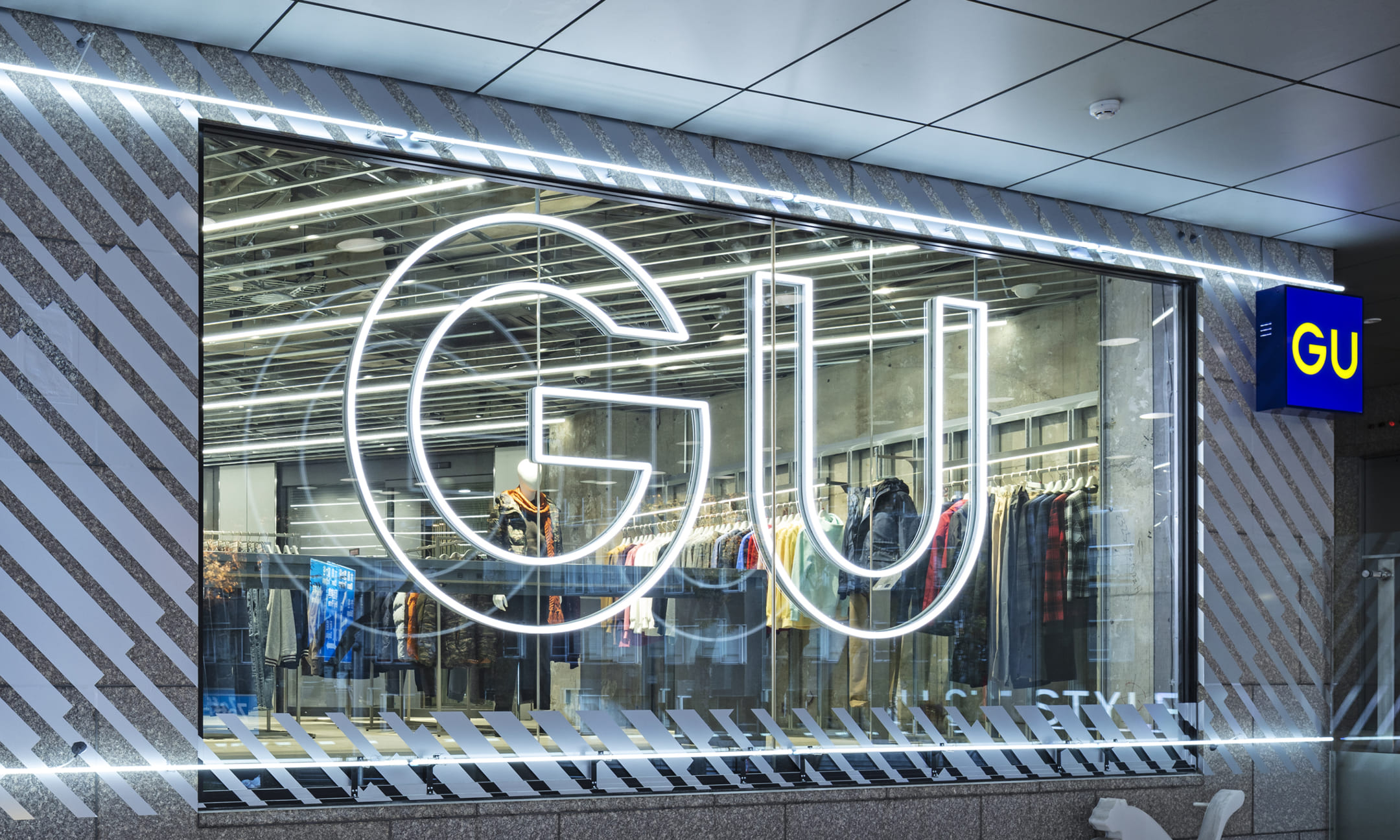 GU STYLE STUDIO Harajuku | SUPPOSE DESIGN OFFICE