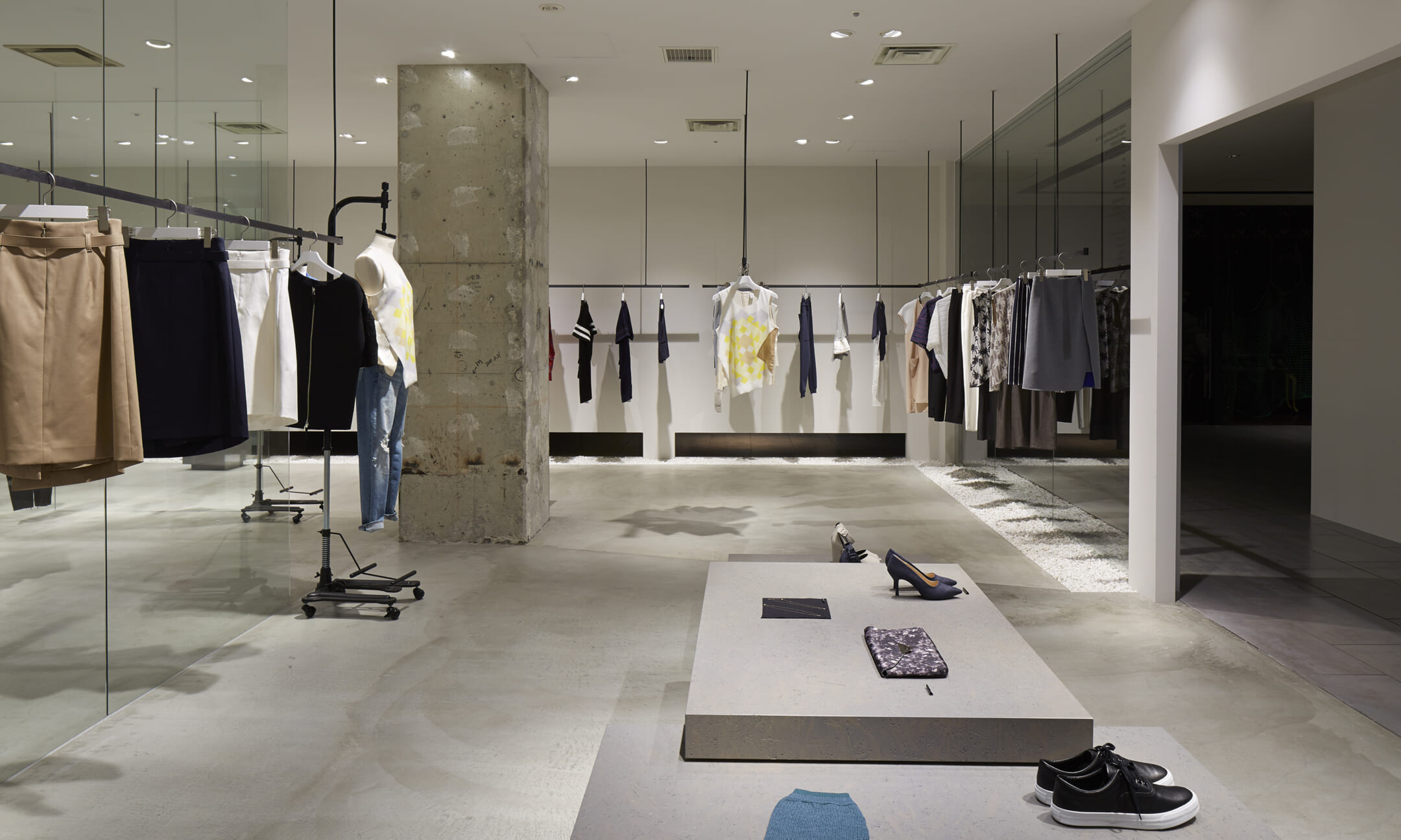 STUDIOUS TOKYO 大阪EMA | SUPPOSE DESIGN OFFICE