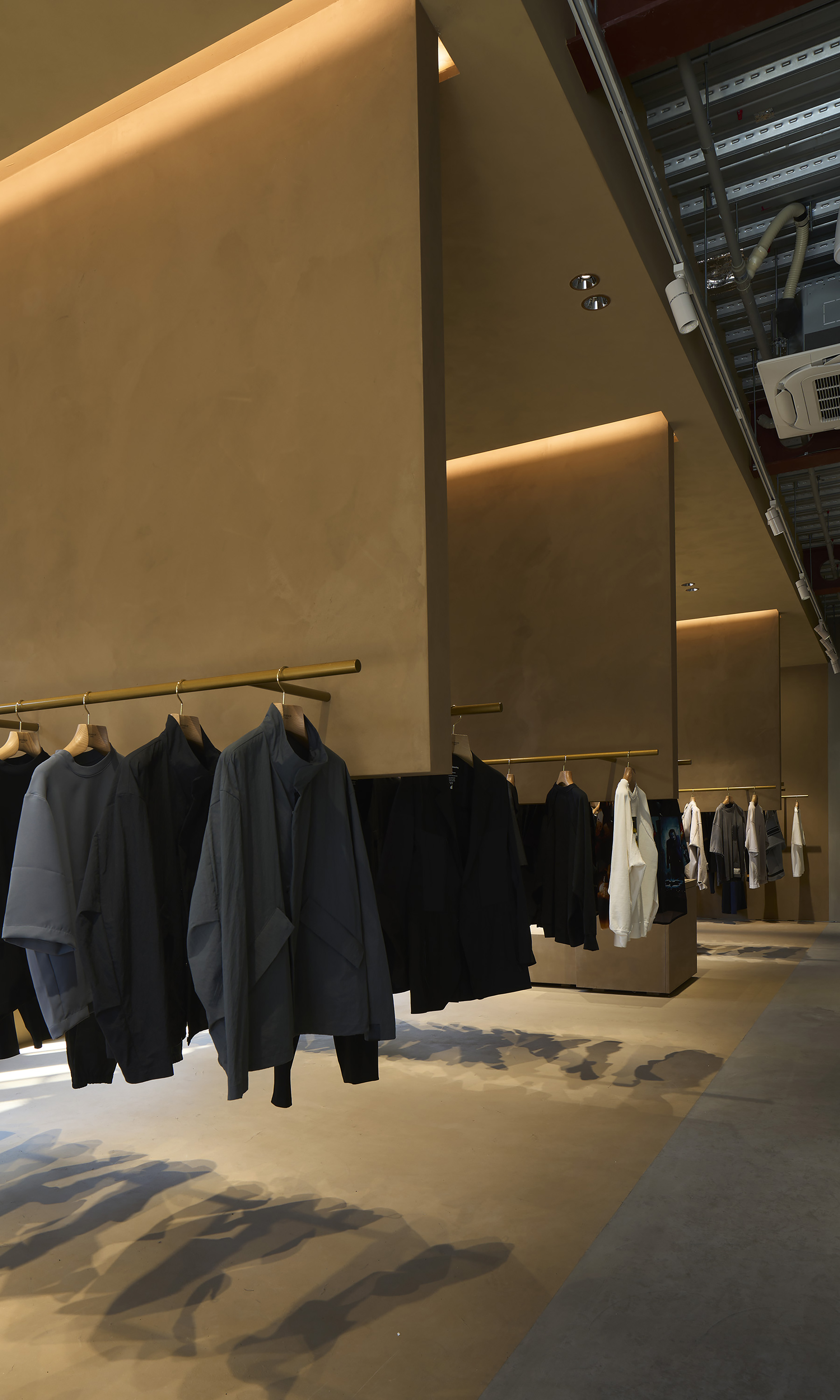 STUDIOUS TOKYO 表参道 | SUPPOSE DESIGN OFFICE