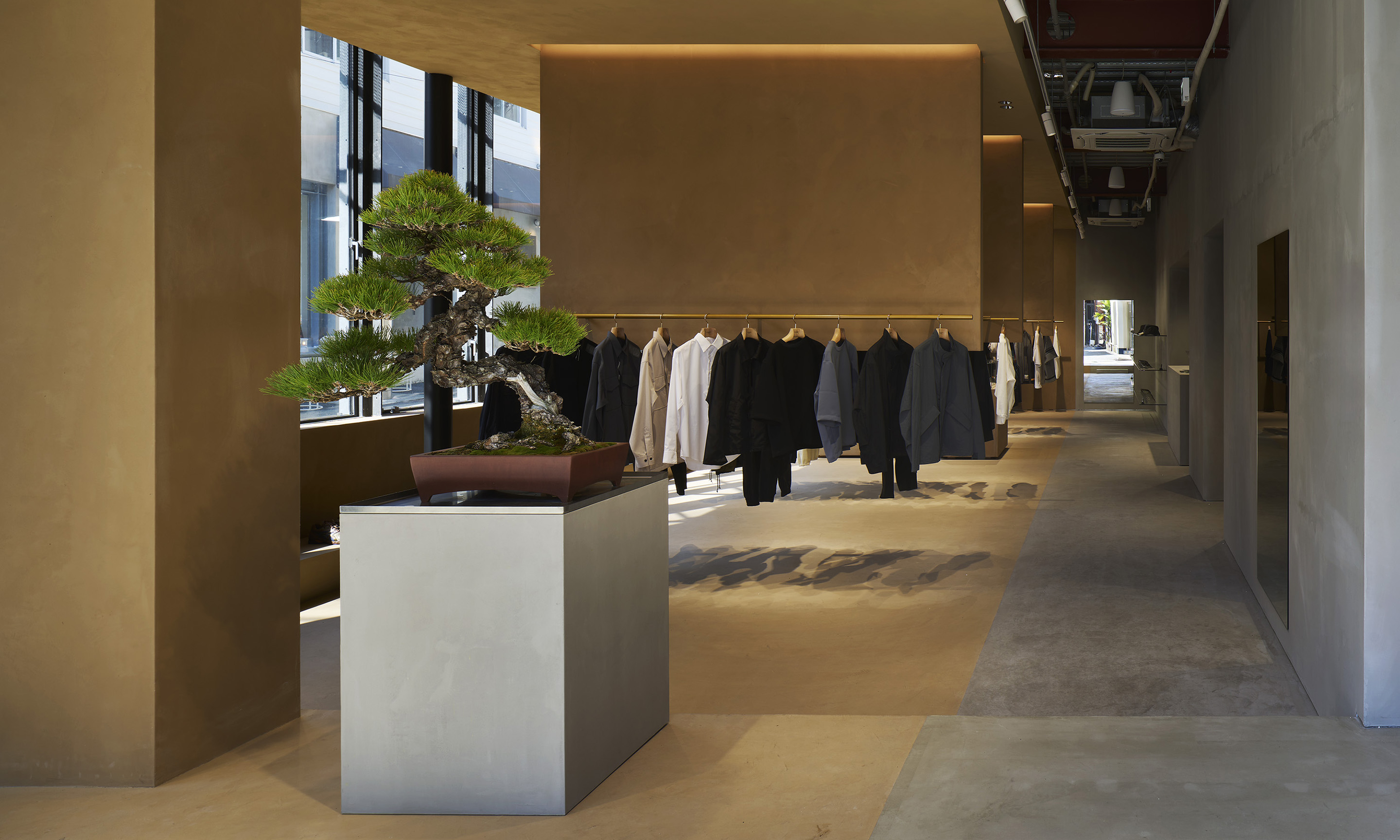 STUDIOUS TOKYO 表参道 | SUPPOSE DESIGN OFFICE